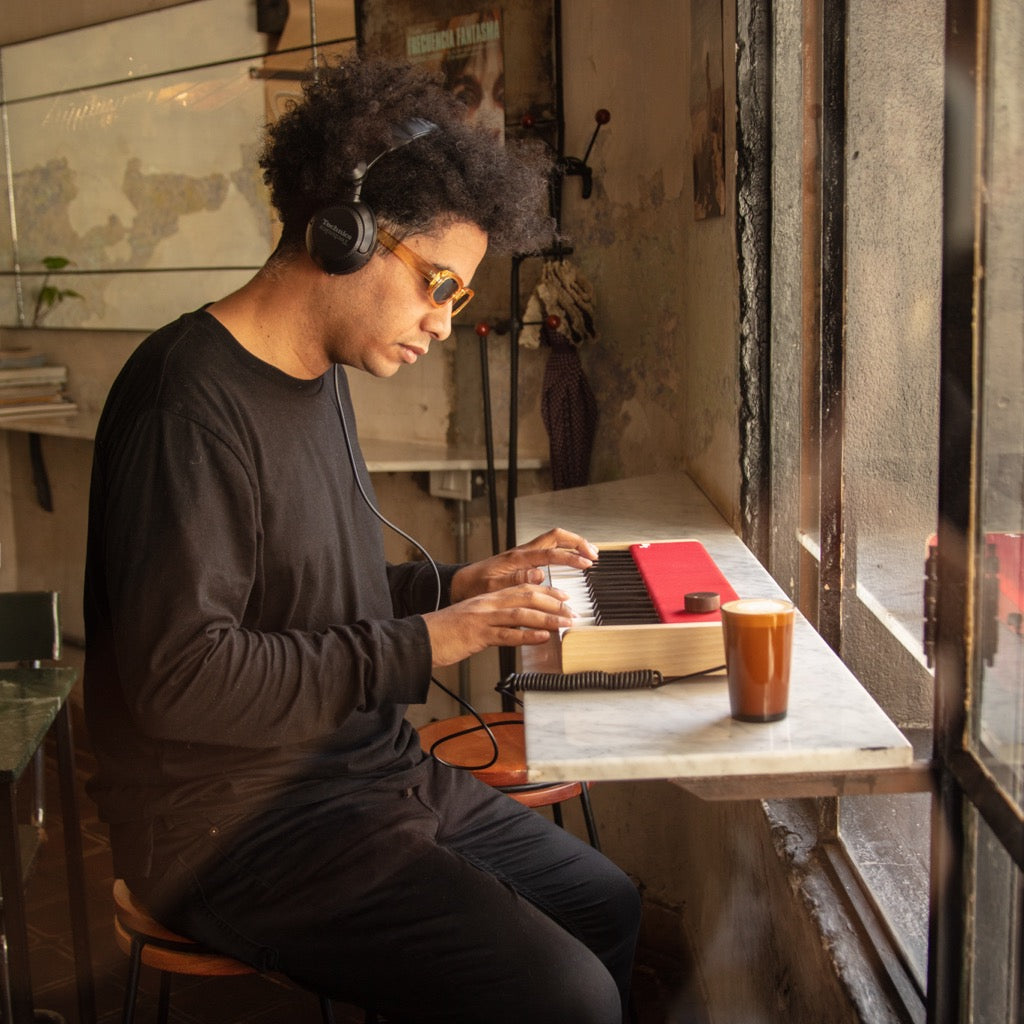 Loog Piano | The best digital piano for beginners – Loog Guitars